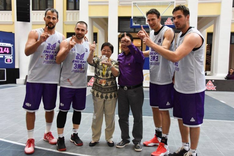 2017 – World Hoops